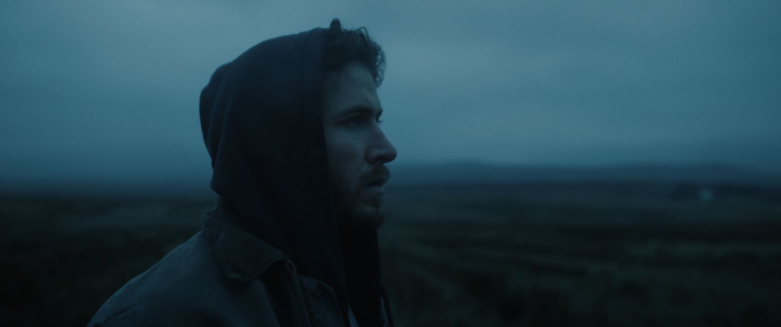 Foto zum Film Falling Into Place - Bild 3 auf 8 - FILMSTARTS.de