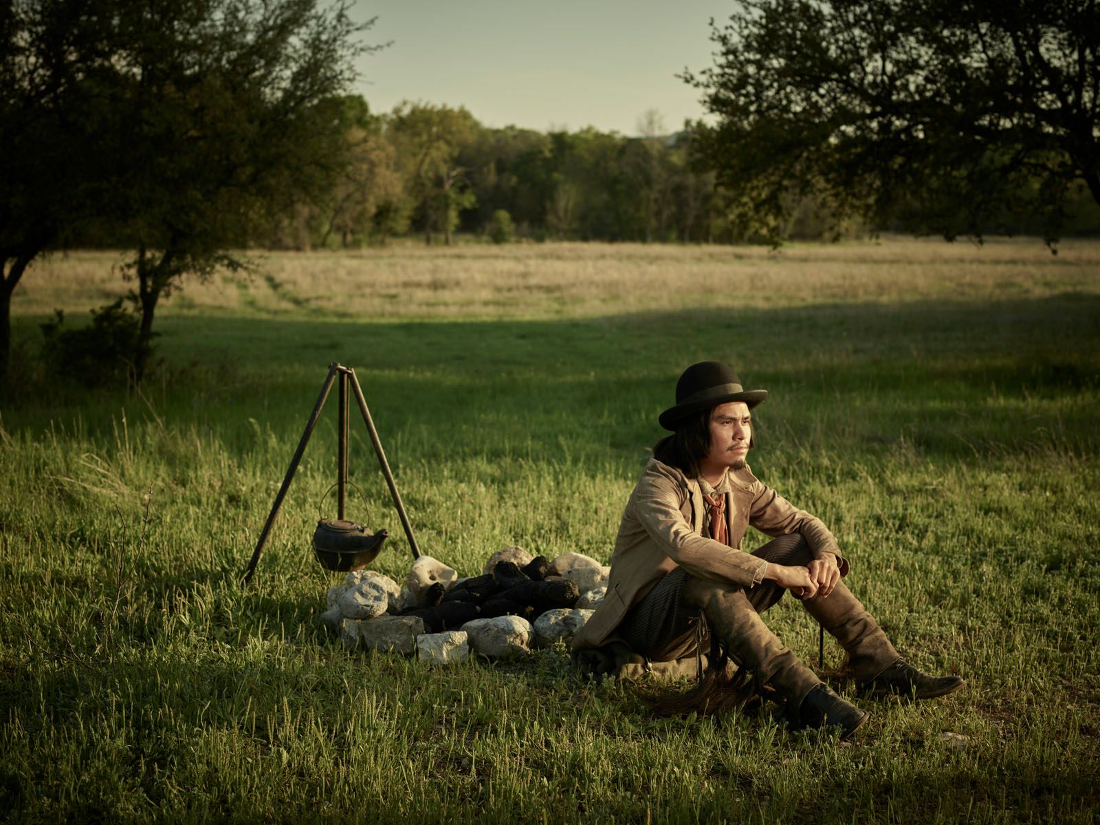 Lawmen: Bass Reeves: Bild Forrest Goodluck - 8 von 18 - FILMSTARTS.de