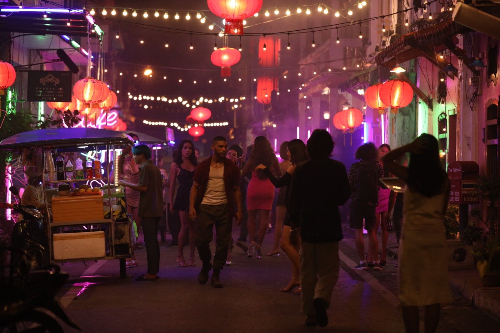 Foto zum Film Farang - Schatten der Unterwelt - Bild 2 auf 8 - FILMSTARTS.de