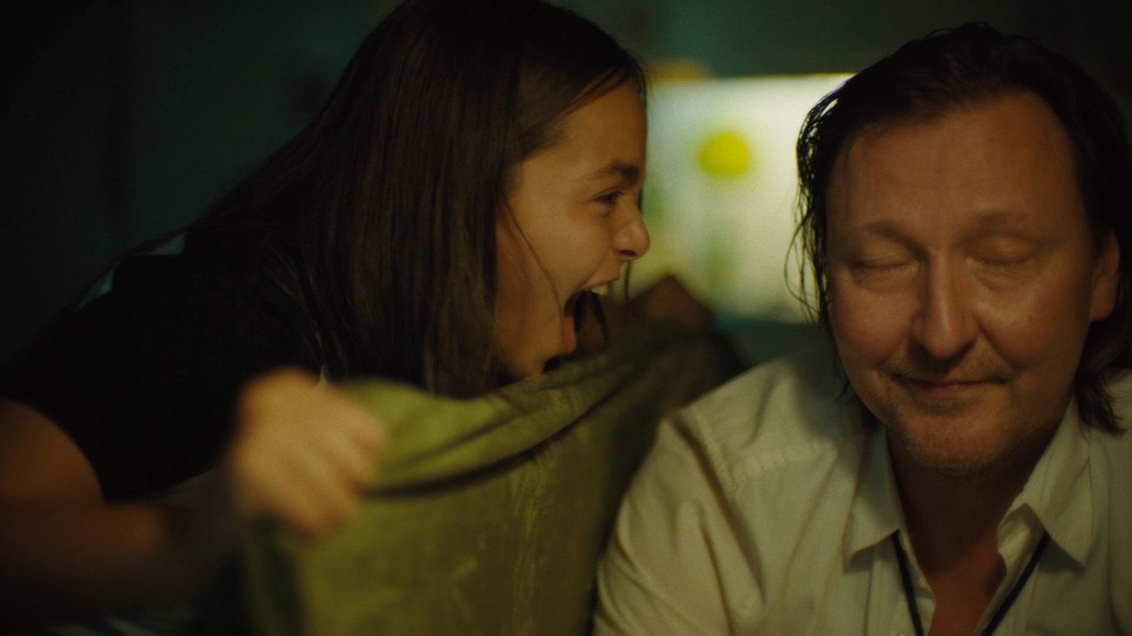 Foto zum Film Paradise Is Burning - Bild 4 auf 7 - FILMSTARTS.de