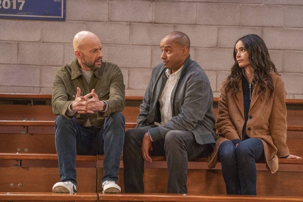 Extended Family: Extended Family : Bild Abigail Spencer, Donald Faison ...