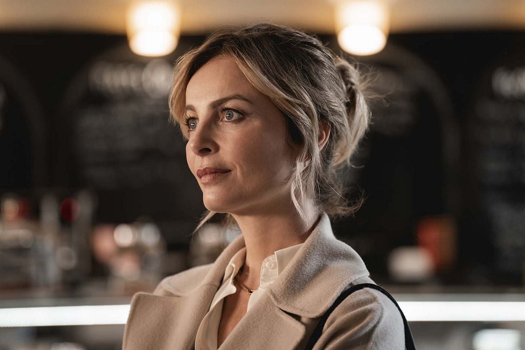 Bild zu Violante Placido - La Dolce Villa : Bild Violante Placido - Foto 2 von 22 - FILMSTARTS.de