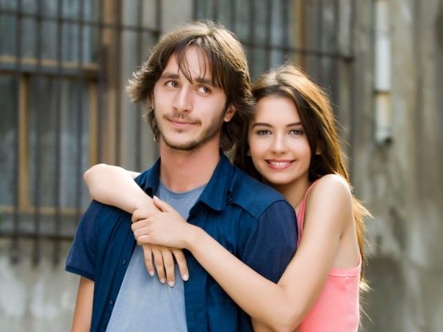 Bildergalerie ES-ES - Bild 8 von 8 - FILMSTARTS.de