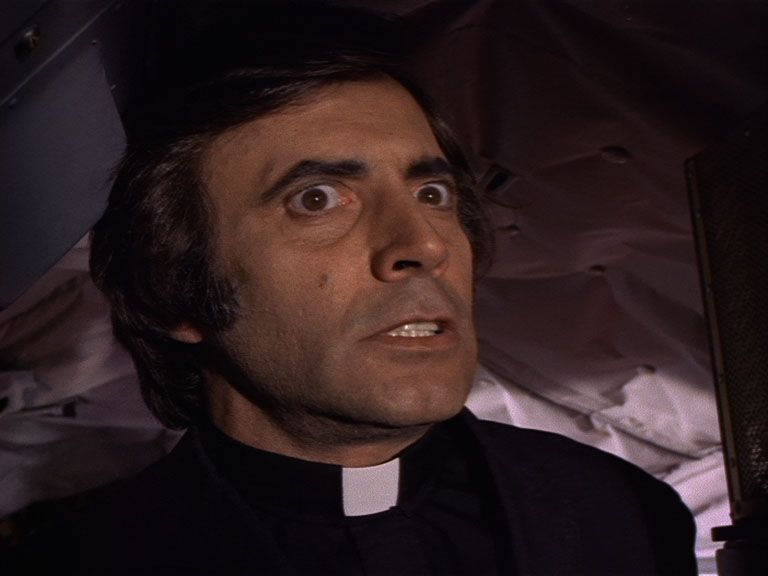 Foto zu Satan's Triangle - Bild 5 auf 6 - FILMSTARTS.de