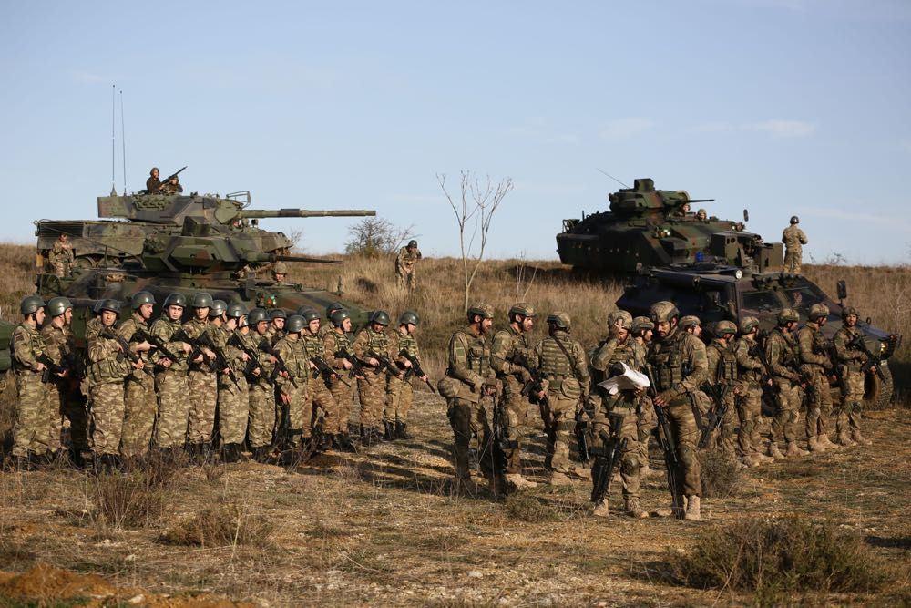 Foto zum Film Can Feda - Bild 28 auf 32 - FILMSTARTS.de