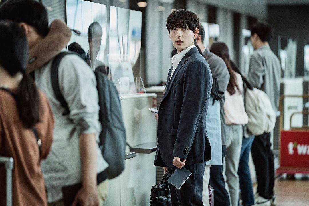 Foto zum Film Emergency Declaration - Bild 2 auf 20 - FILMSTARTS.de