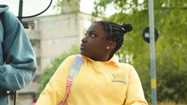 Just Act Normal - TV-serie 2025 - FILMSTARTS.de