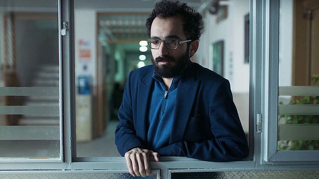 Kritik zu Irdische Verse: In den Fußstapfen von Jafar Panahi & Abbas ...