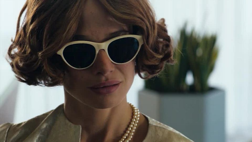 Banklady Trailer - Banklady Trailer DF - FILMSTARTS.de