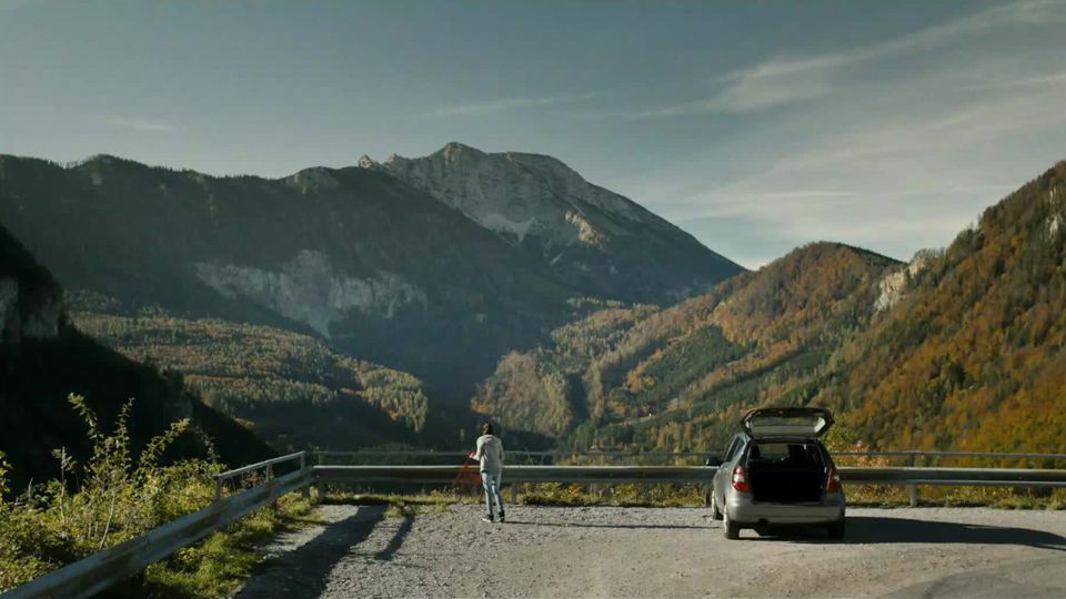 Oktober November Trailer - Oktober November Trailer DF - FILMSTARTS.de