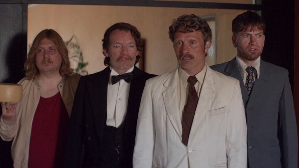 Men & Chicken Trailer - Men & Chicken Trailer DF - FILMSTARTS.de