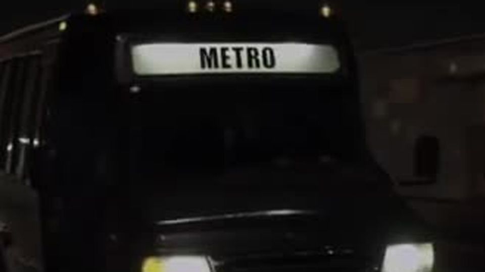Shuttle Trailer - Shuttle Trailer OV - FILMSTARTS.de