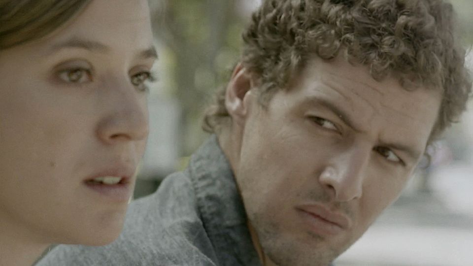 In The Grayscale Trailer - In The Grayscale Trailer OmU - FILMSTARTS.de