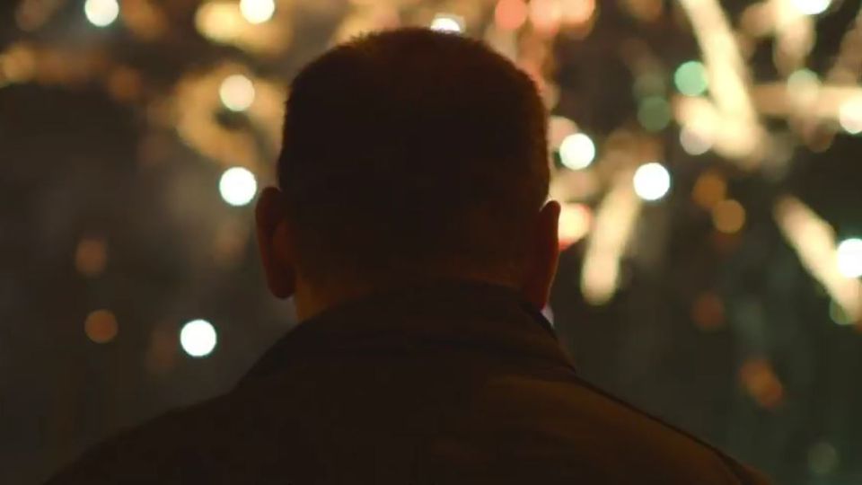 Almost Holy Trailer - Almost Holy Trailer OV - FILMSTARTS.de