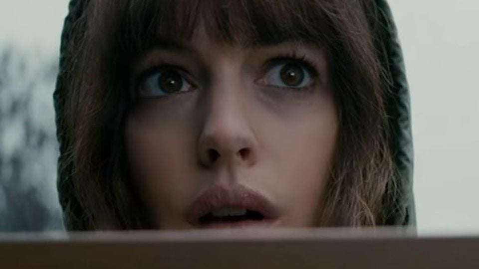 Colossal Teaser - Colossal Teaser OV - FILMSTARTS.de