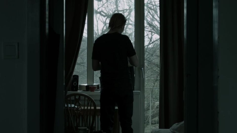 Needle Boy Trailer - Needle Boy Trailer OV - FILMSTARTS.de