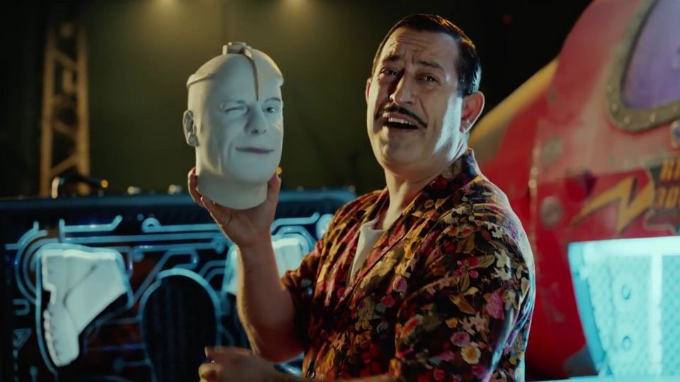 Arif v 216 Trailer - Arif v 216 Trailer (2) OV - FILMSTARTS.de