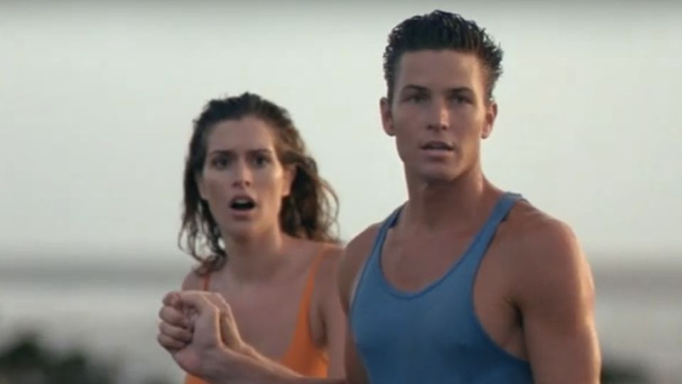 Blood Surf Trailer - Blood Surf Trailer OV - FILMSTARTS.de