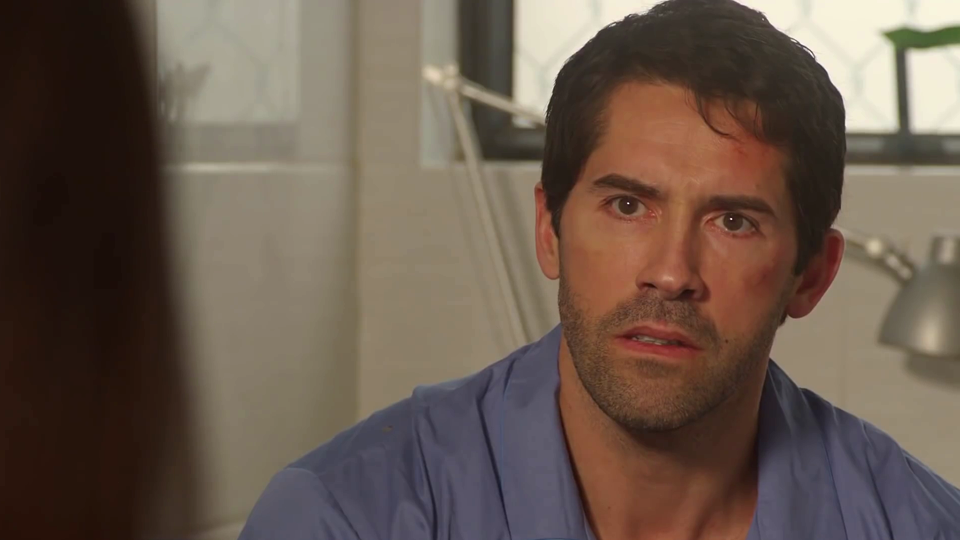 Abduction Trailer - Abduction Trailer OV - FILMSTARTS.de