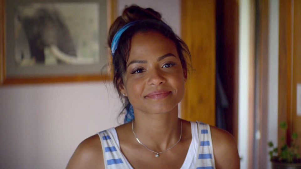 Falling Inn Love Trailer - Falling Inn Love Trailer DF - FILMSTARTS.de