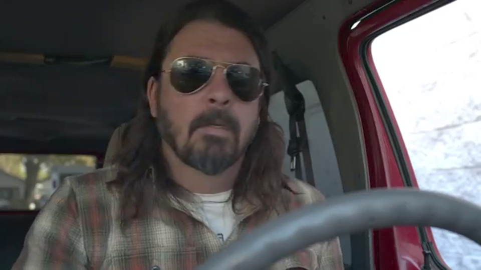 What Drives Us Trailer - What Drives Us Trailer OV - FILMSTARTS.de