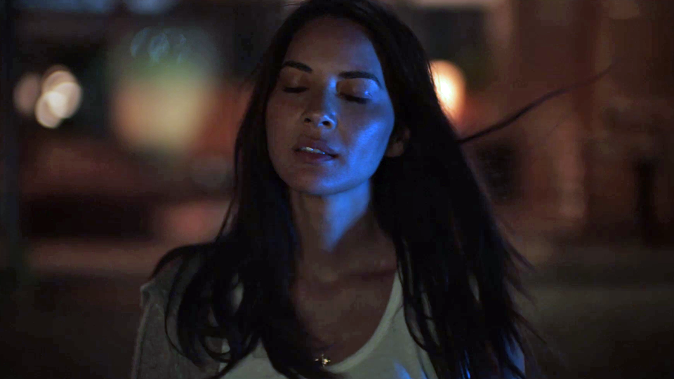 Violet Trailer - Violet Trailer OV - FILMSTARTS.de