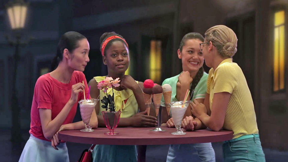 Coppelia Trailer - Coppelia Trailer DF - FILMSTARTS.de