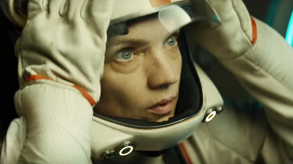 Captain Nova Trailer - Captain Nova Trailer OV - FILMSTARTS.de