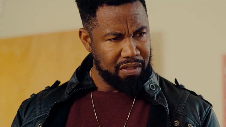 The Commando Trailer - The Commando Trailer DF - FILMSTARTS.de