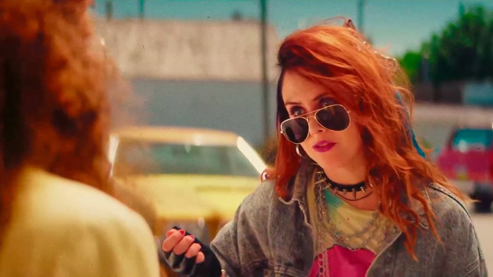 Revealer Trailer - Revealer Trailer OV - FILMSTARTS.de