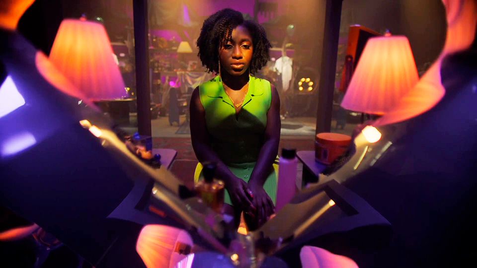 Growing Up Trailer OV - Trailer Growing Up - FILMSTARTS.de