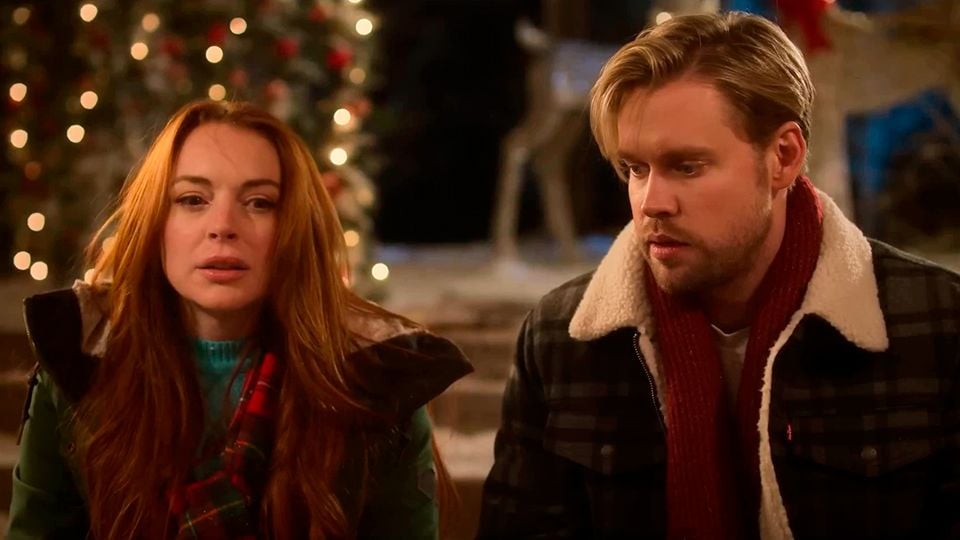Falling For Christmas Trailer - Falling For Christmas Trailer OV ...