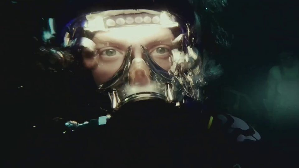 The Deep House Trailer - The Deep House Trailer DF - FILMSTARTS.de