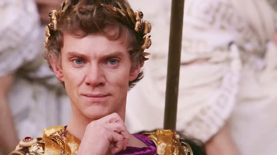 Caligula Trailer - Caligula Trailer OV - FILMSTARTS.de