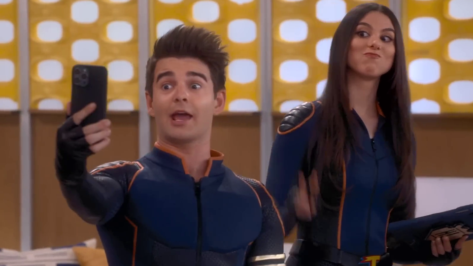 Rückkehr der Thundermans Trailer - Rückkehr der Thundermans Trailer OV ... Rückkehr der Thundermans Trailer - Rückkehr der Thundermans Trailer OV ...