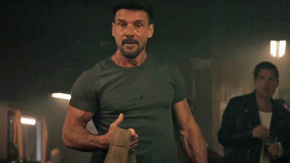 Lights Out Trailer - Lights Out Trailer DF - FILMSTARTS.de
